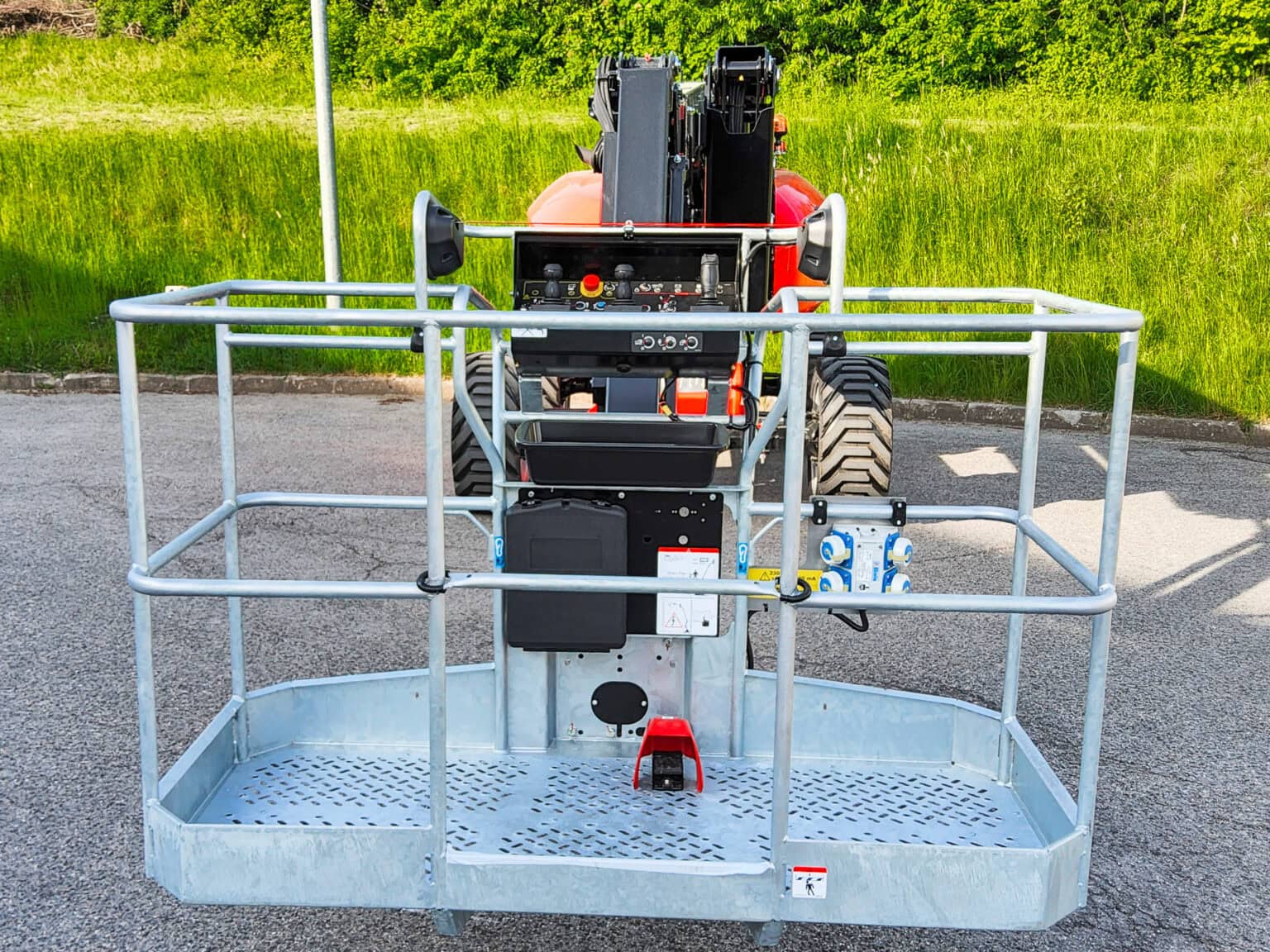 Manitou 180-ATJ chez Hanselmann - acheter ou louer